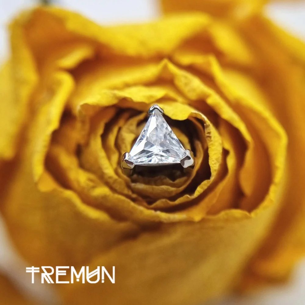 Prong Set Triangle - Tremun Piercing